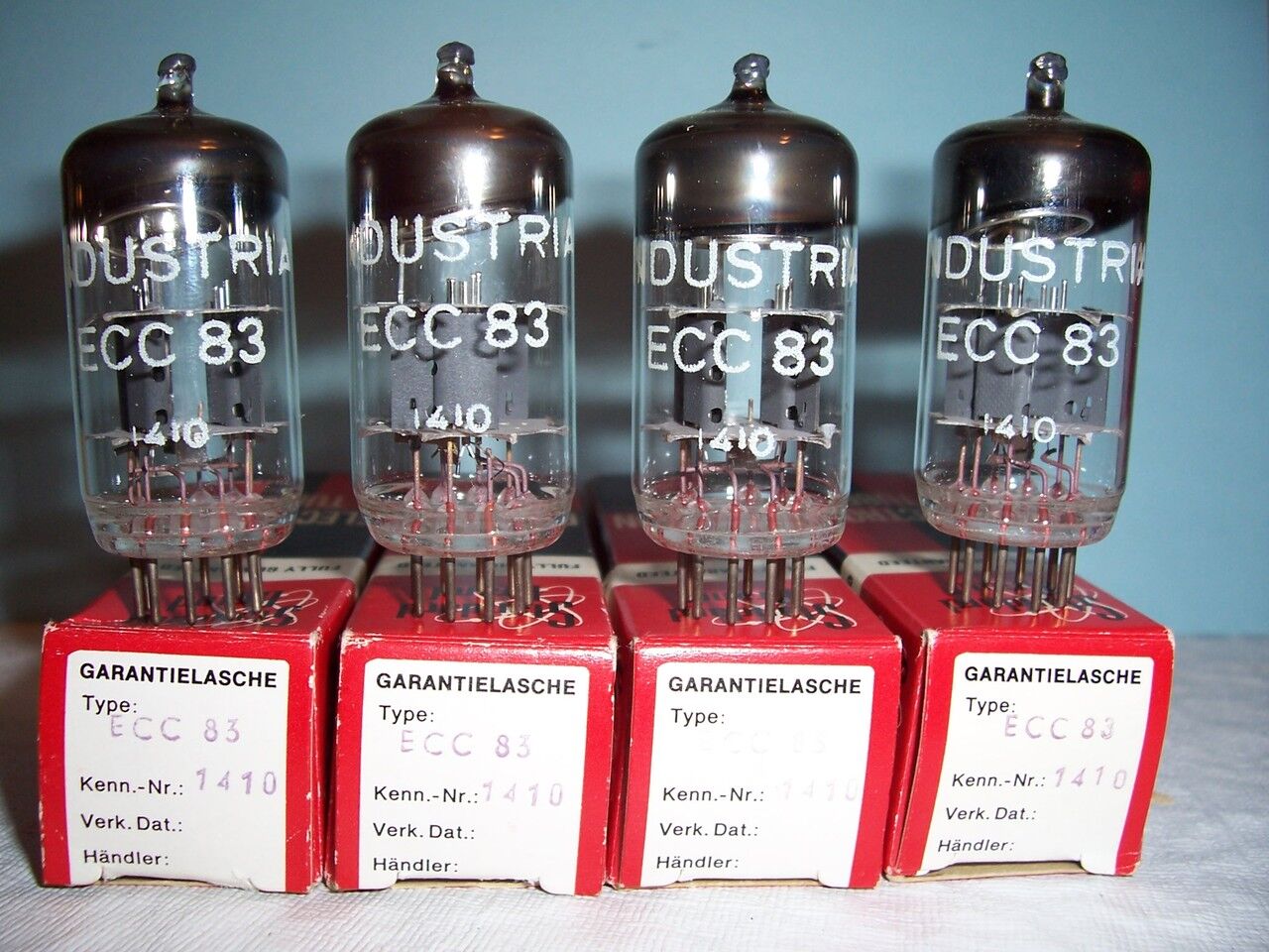 RFT 12AX7 Balanced sections - NOS Vacuum Tubes for Sale | Tubes Unlimited
