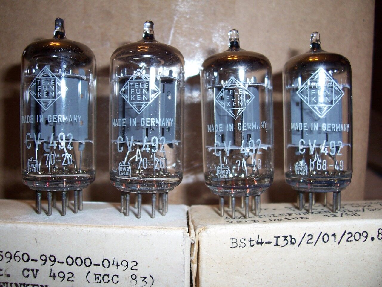 Telefunken 12ax7 Smooth Plate - Vacuum Tubes for Sale | Tubes Unlimited